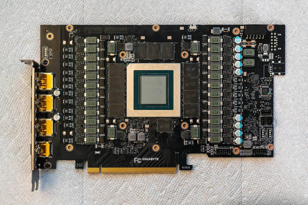 5090 PCB 기판 유출이라네요 엄청납니다. - 조드