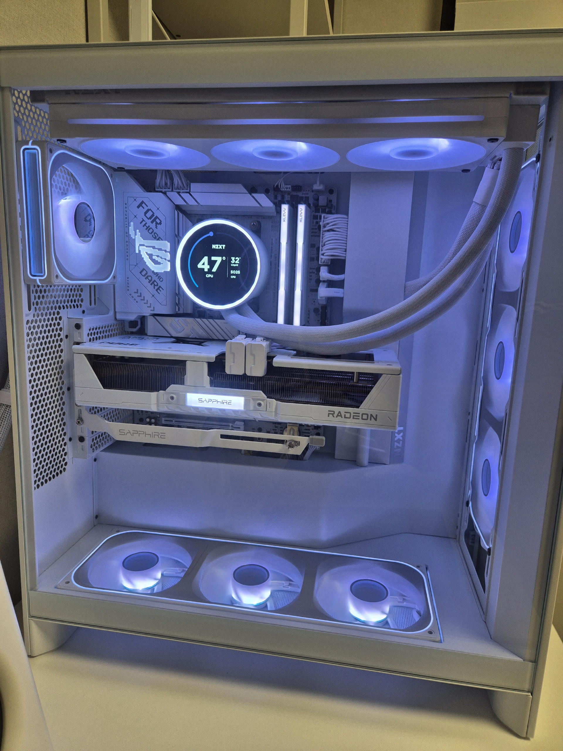 NZXT CAM과 Asus 아머리 크레이트 충돌이 있어서 프로그램을 바꿔봤습니다. - 케이스 / 쿨링
