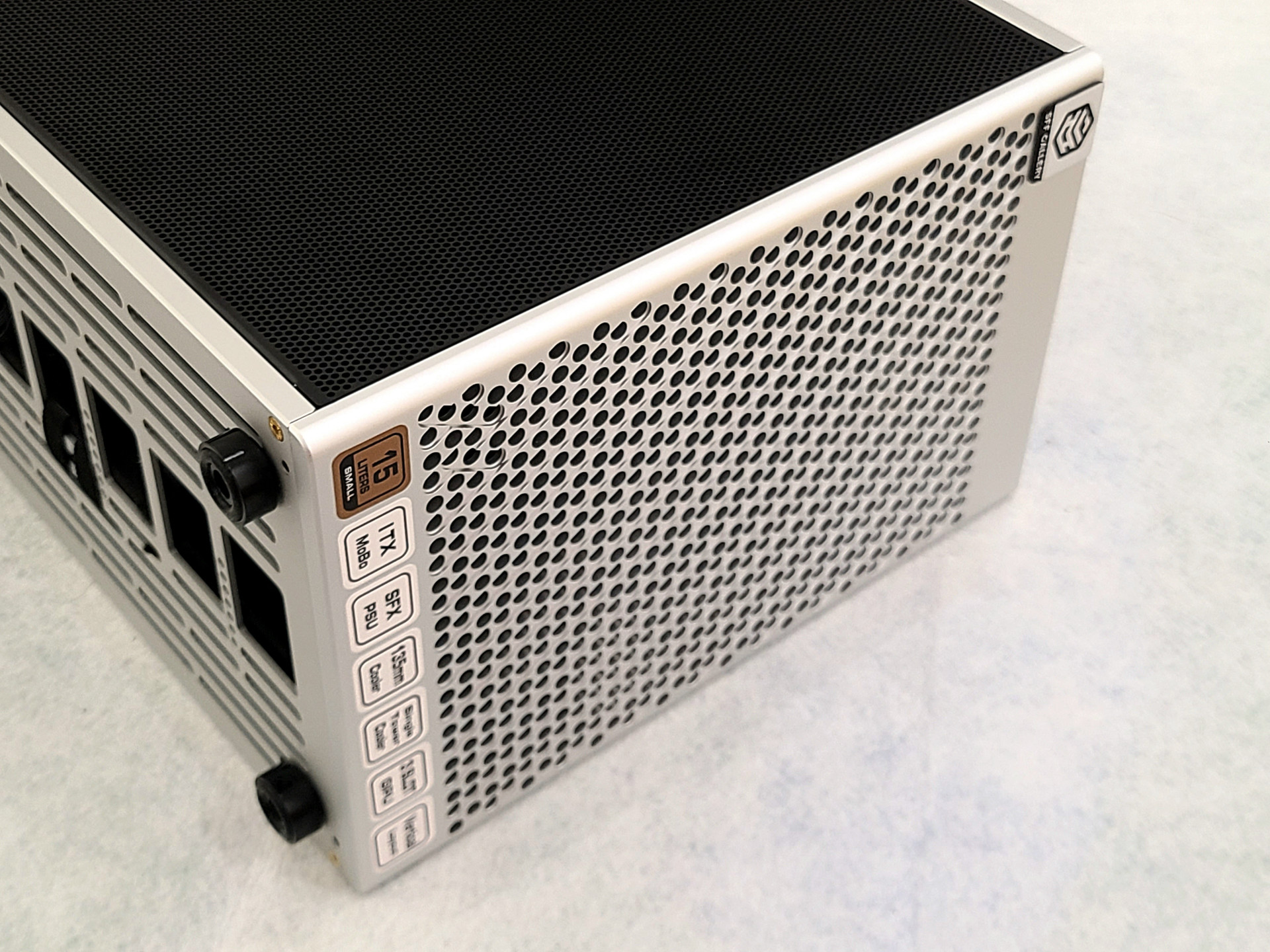 ncase m2 grater 실버 케이스 - 케이스 / 쿨링