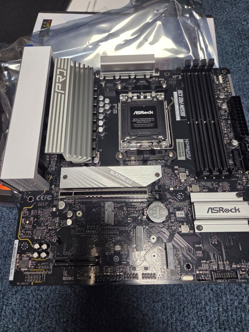 [사용기] 9600X + 9070 XT 조합도 거뜬! ASRock B650M PRO X3D 리얼 조립 & 업글 후기 - CPU ...