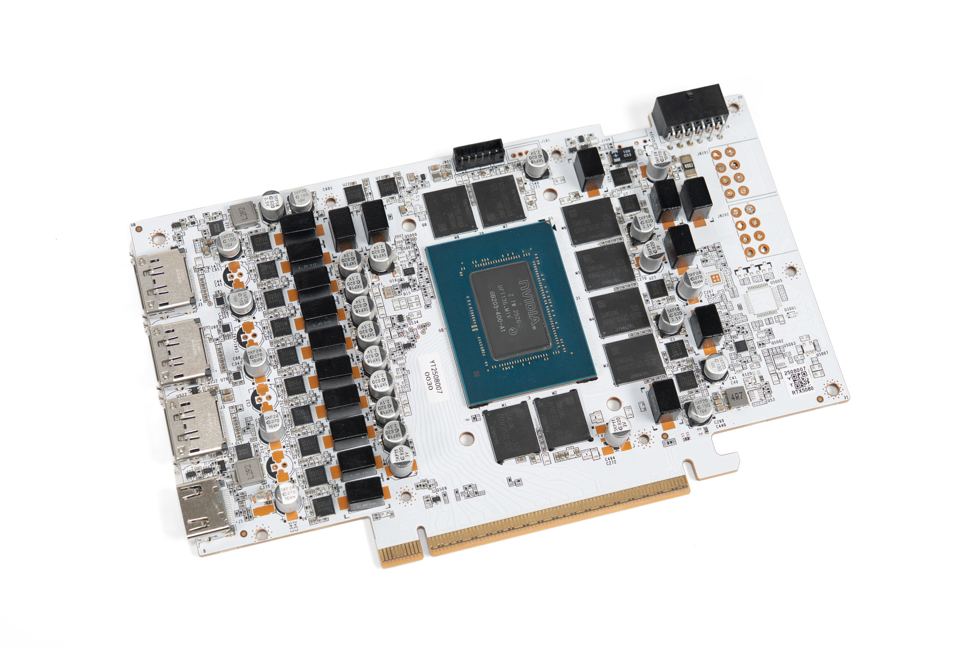YESTON 지포스 RTX 5080 D7 16GB SAKURA OC - 공식 리뷰